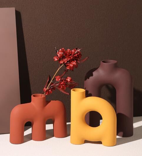 Tubular Letter Vase Set（3-Piece ） – Modern Ceramic Decor for Living Ro