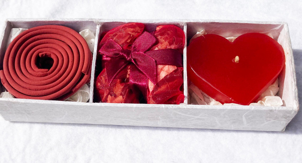Red Heart Candle Spa Giftset - Red Heart candle, 3 Incense Coils, Pot